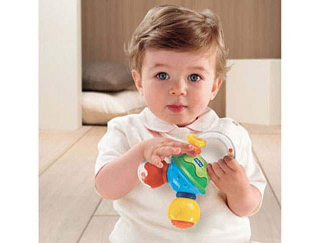 Twist 'n Turn Rattle - - Fat Brain Toys