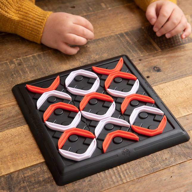 Tik-Tak-Flip - Best Games for Ages 9 to 12 - Fat Brain Toys