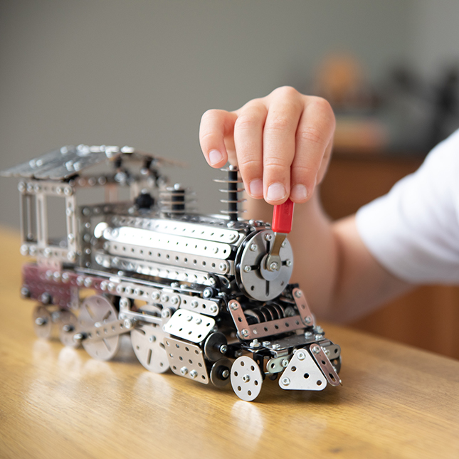 Real Engineering/Real Construction: Train Engine - - Fat Brain Toys