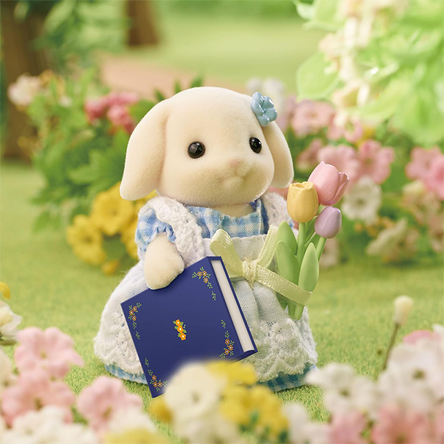 Calico Critters - Flora Rabbit Family - Best for Ages 3 to 9
