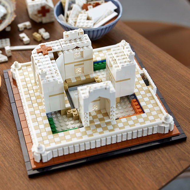 LEGO Architecture - Taj Mahal - - Fat Brain Toys