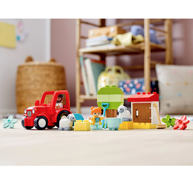 LEGO DUPLO Town - Farm Tractor & Animal Care - - Farm Toys
