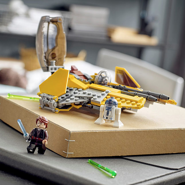 LEGO Star Wars - Anakin's Jedi Interceptor - - Fat Brain Toys