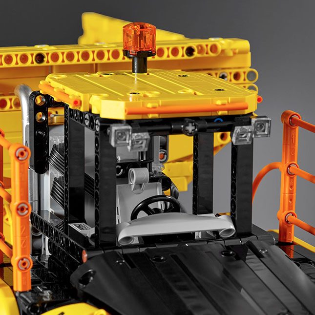 LEGO Technic - 6x6 Volvo Articulated Hauler - - Fat Brain Toys