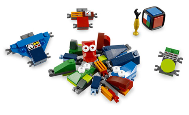 LEGO Games - Robo Champ - - Fat Brain Toys