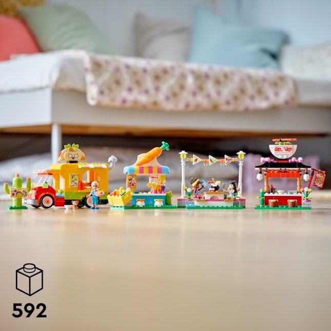 LEGO Friends - Street Food Market - - Fat Brain Toys