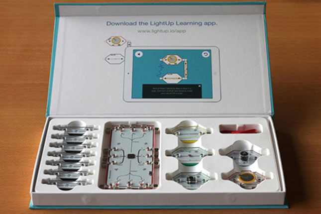 LightUp Tesla Kit (Bluetooth Edition) - - Fat Brain Toys