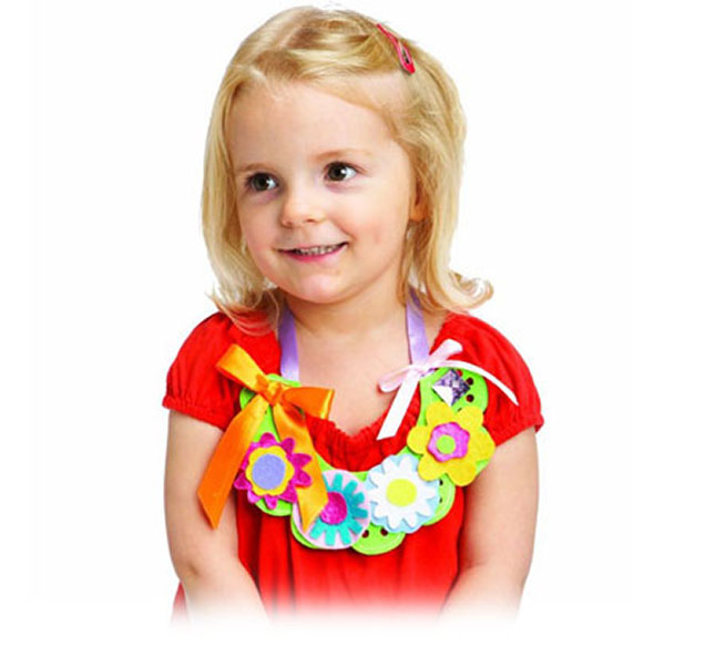 Groovy Girls Design Your Own Flowerific Necklace Set