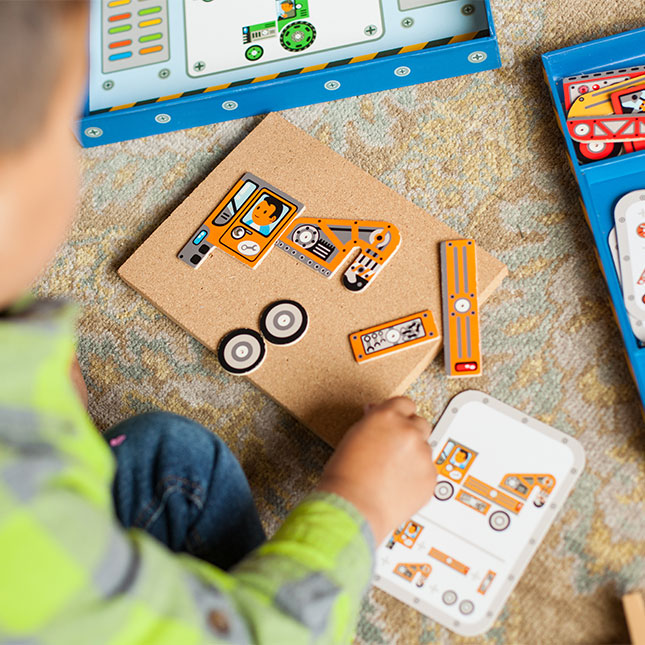 Corkboard Vehicle Creator - - Fat Brain Toys