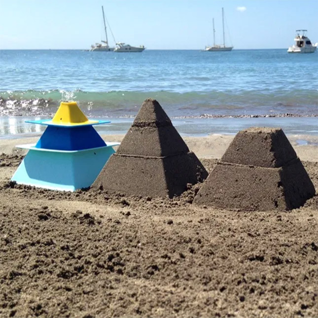 Pira: Sand Pyramid Builder: Blue + Blue + Yellow - - Fat Brain Toys