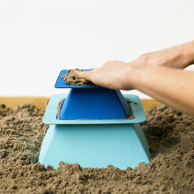 Pira: Sand Pyramid Builder: Blue + Blue + Yellow - - Fat Brain Toys