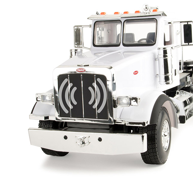 Big Farm Peterbilt Model 367 with Grain Trailer - - Farm Toys