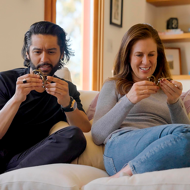 Hanayama Cast Metal Puzzle Ripple - Level 5 - - Fat Brain Toys