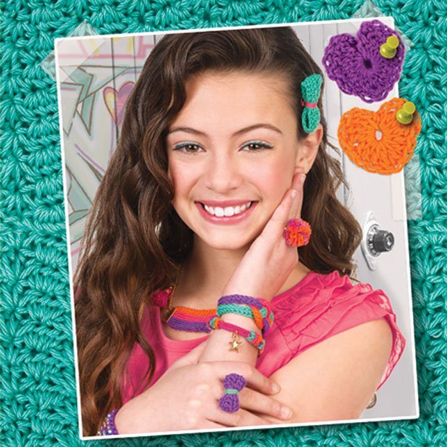 Style Me Up! - Crochet Away - Book & Accessories - - Fat Brain Toys