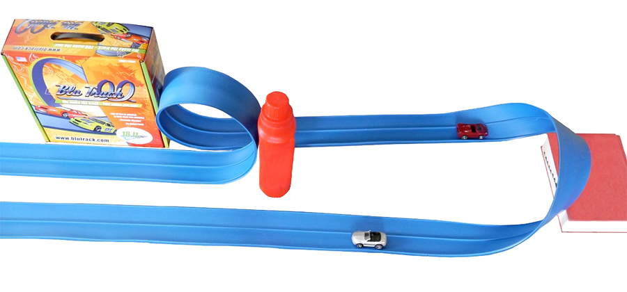 BluTrack - 18 ft. Starter Kit with Vehicles - - Fat Brain Toys