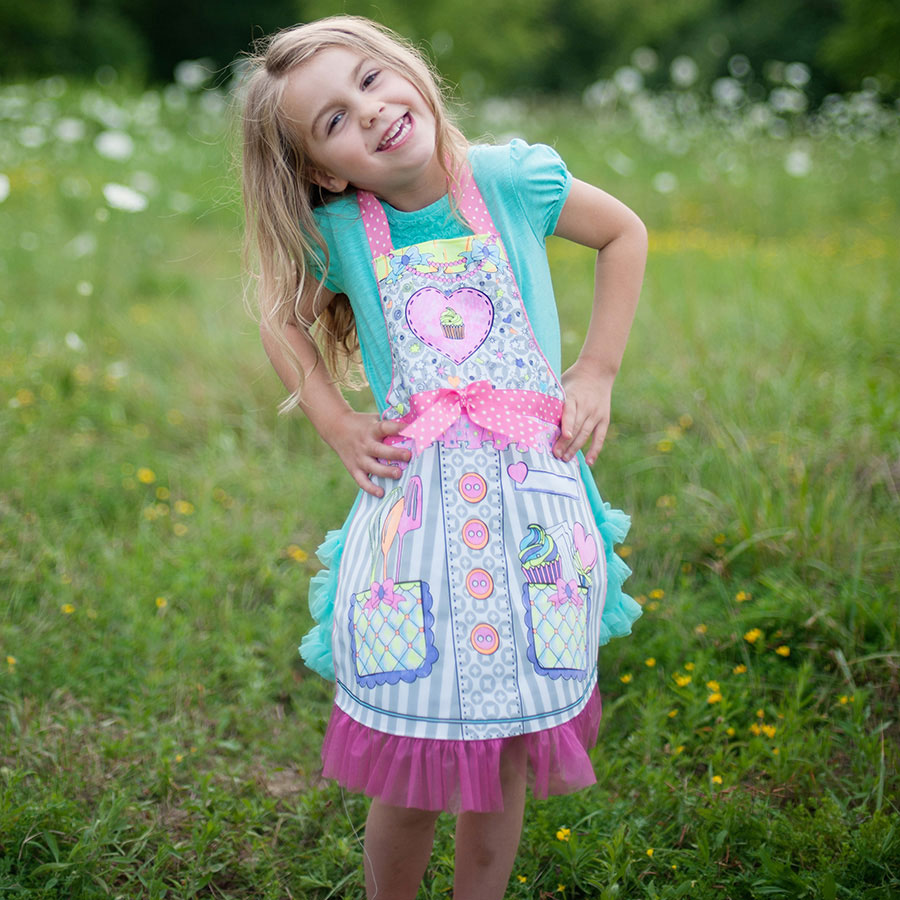 Color An Apron - Best Arts & Crafts for Ages 4 to 6 - Fat Brain Toys