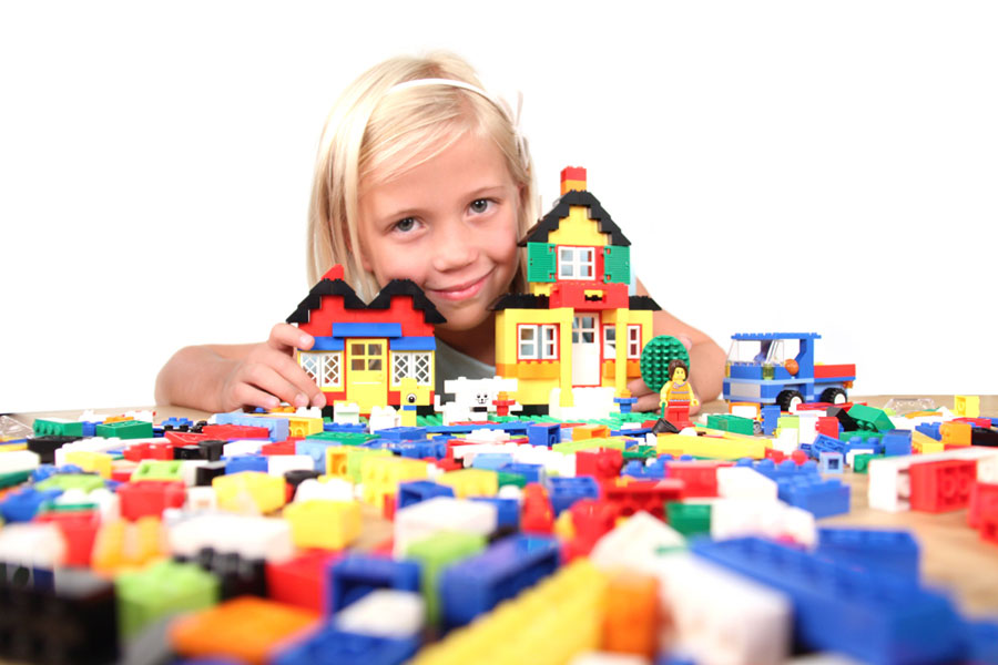 LEGO Deluxe Brick Box - - Fat Brain Toys